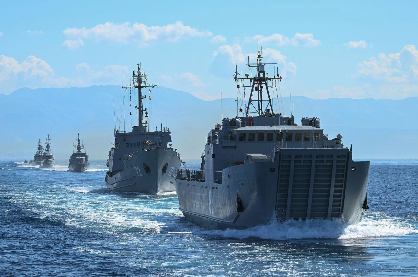 HRT: Naval exercises in Split ahead of major military parade