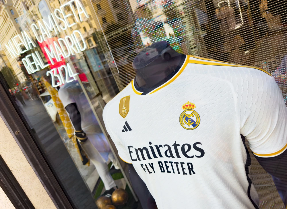 Real Madrid prodaje dres s papininim imenom za 195 eura - HRT