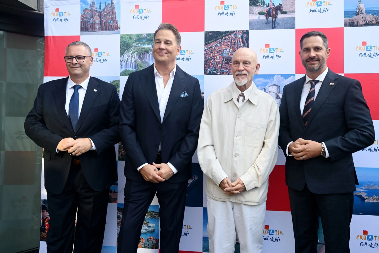 John Malkovich, Toni Kukoč i "Vatreni" na promociji hrvatskog turizma u ...