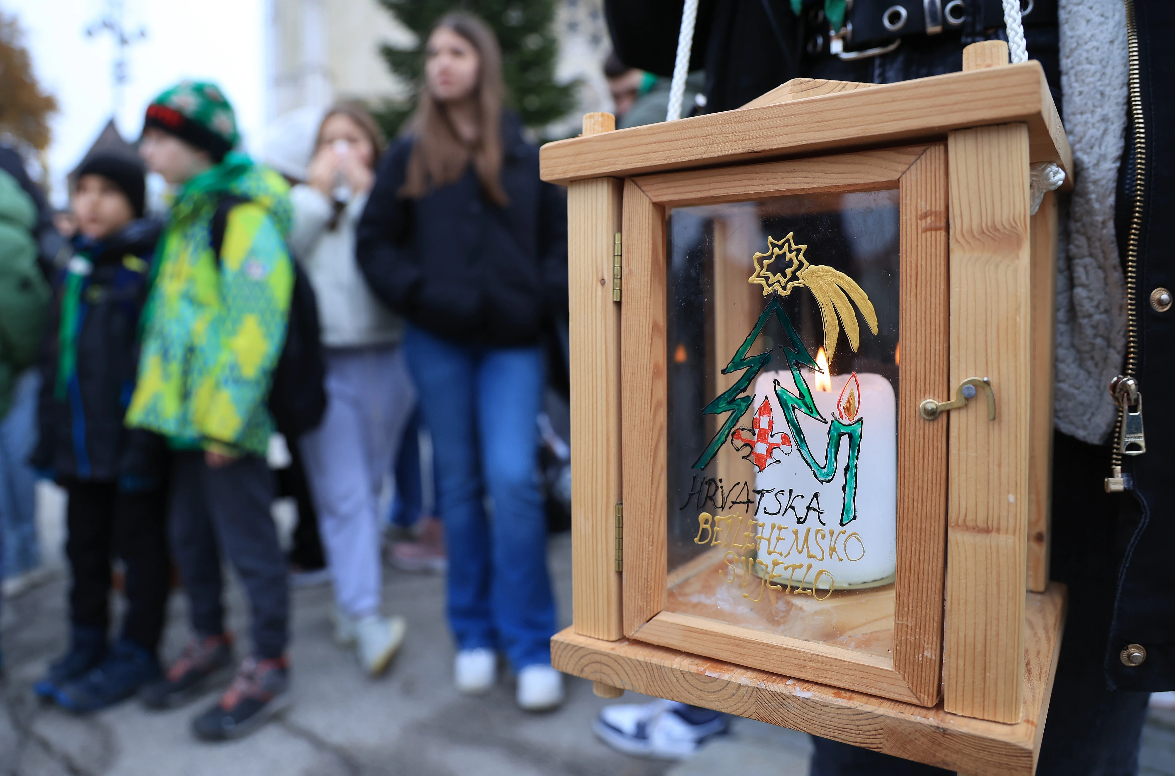 Betlehemsko svjetlo mira stiglo u naš grad - HRT
