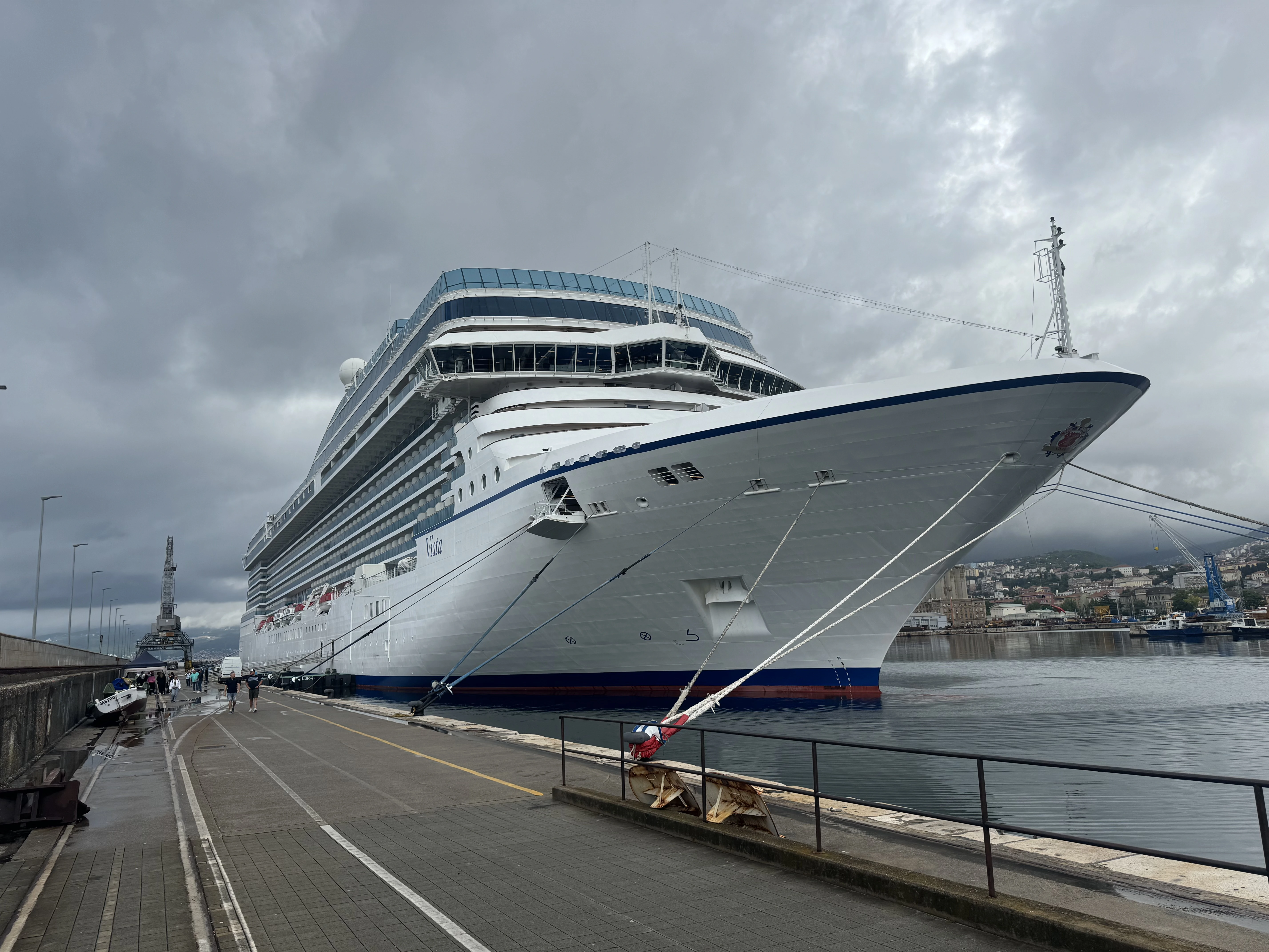 U Rijeku stigao kruzer Vista - HRT