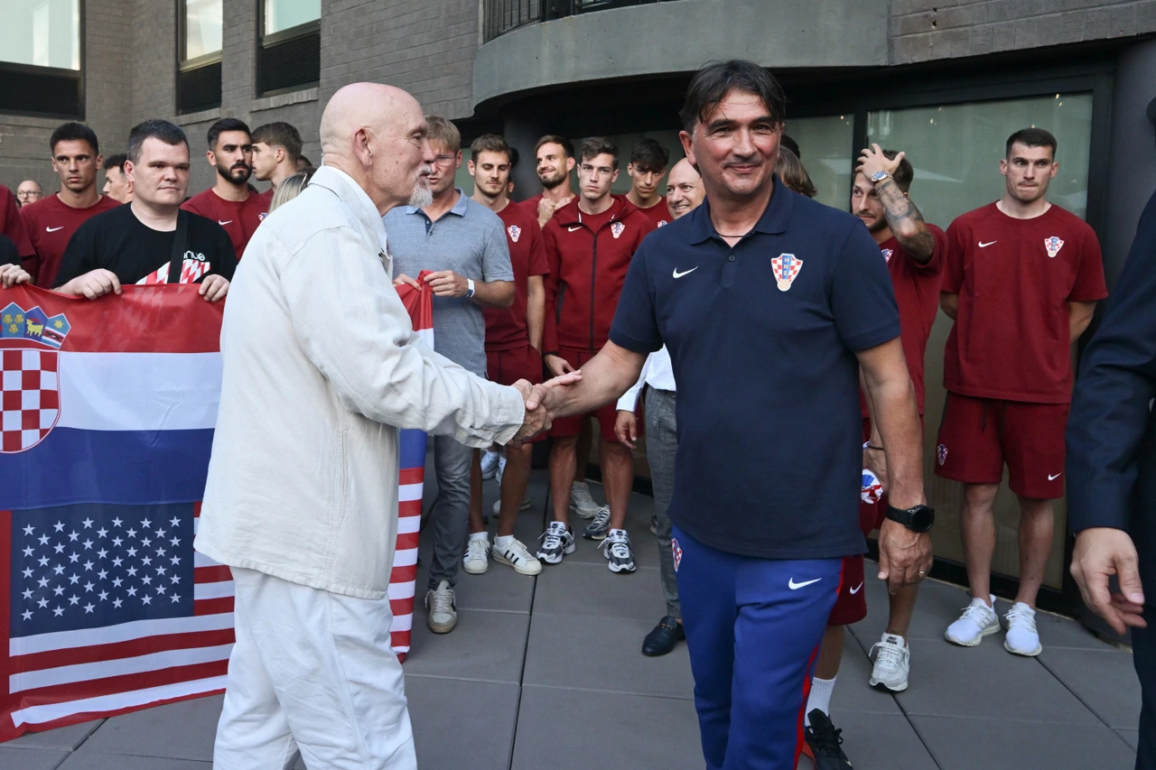 John Malkovich, Toni Kukoč i "Vatreni" na promociji hrvatskog turizma u ...