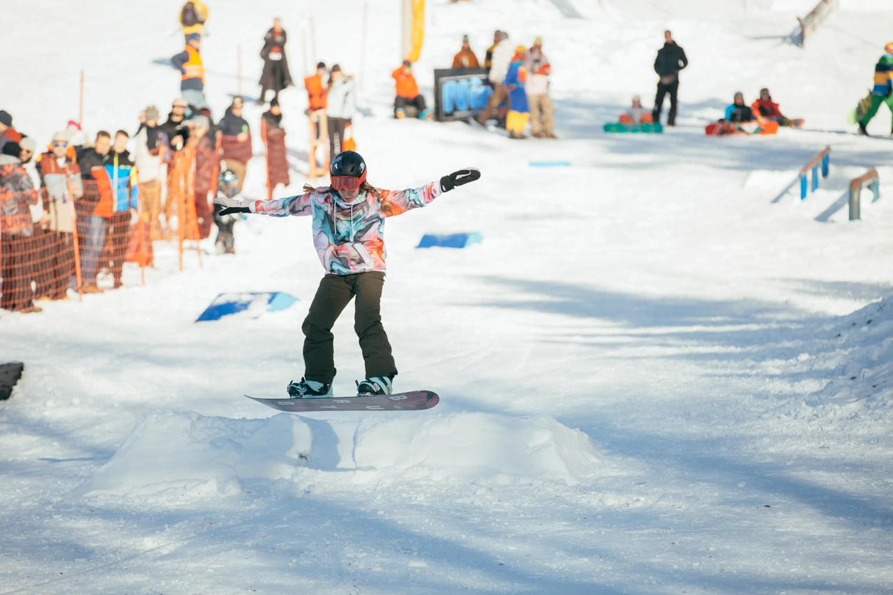 Karnevalski snowboard spektakl stiže na Platak - HRT