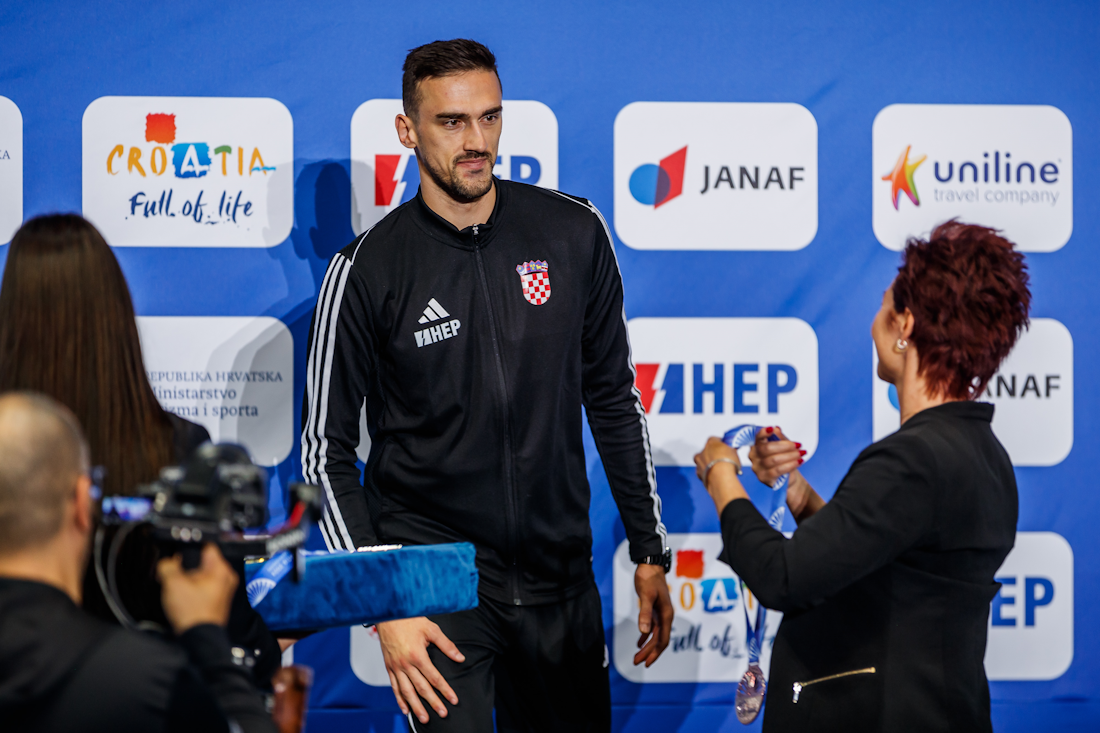 Ivan Kvesić: Presretan sam broncom - HRT