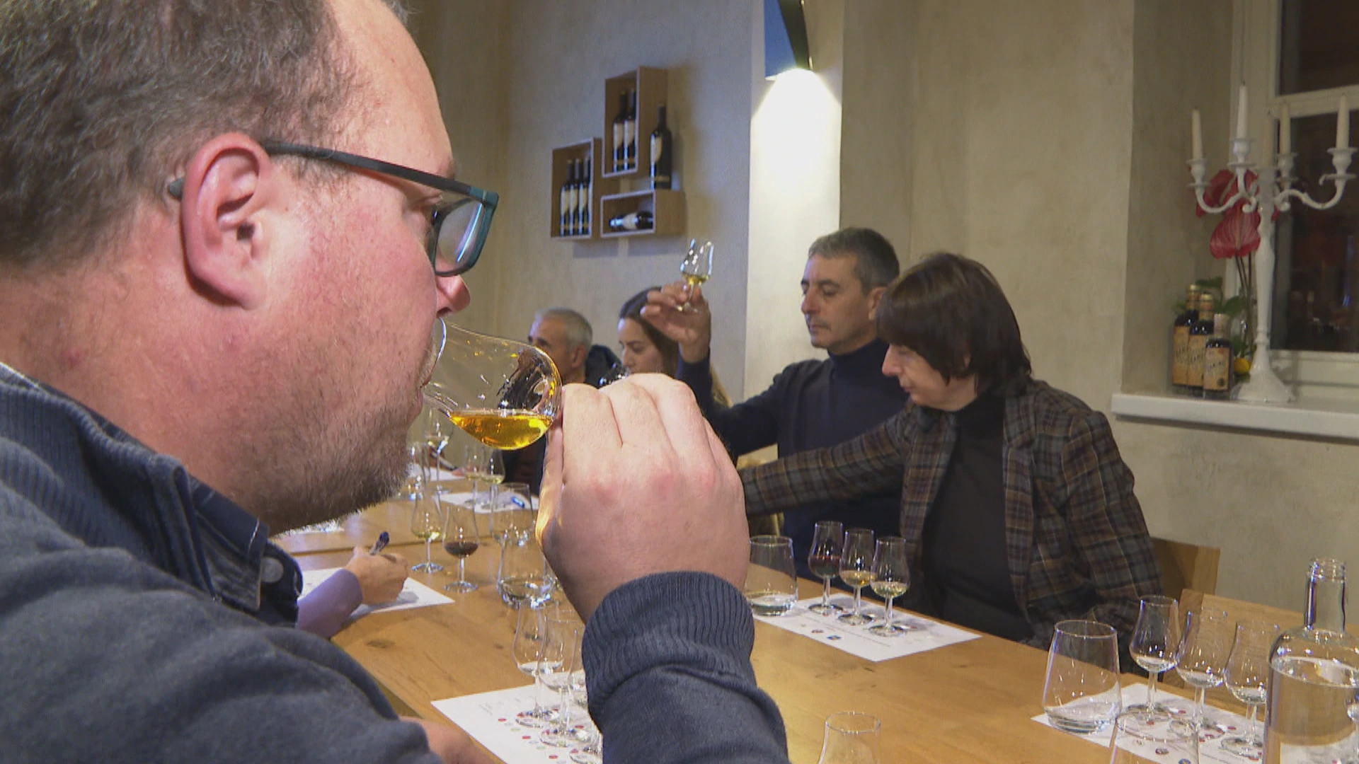 U suradnji instituta i fakulteta do rakije s mirtom i divljim šipkom - HRT