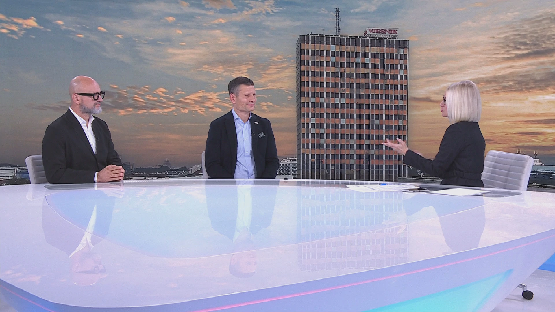 Vjesnik kao nova vizura Zagreba i adresa državne administracije? - HRT