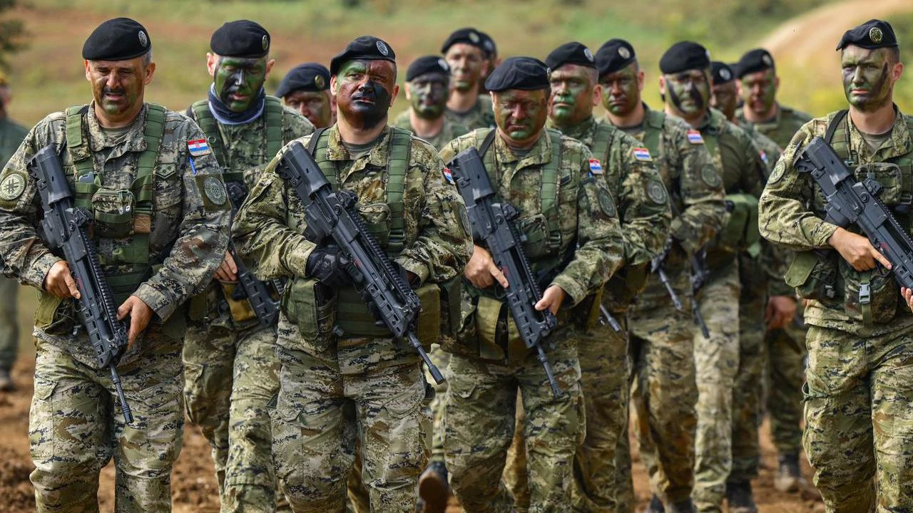 HRT: Gobierno presenta las enmiendas finales a la Ley de Defensa y a la ...