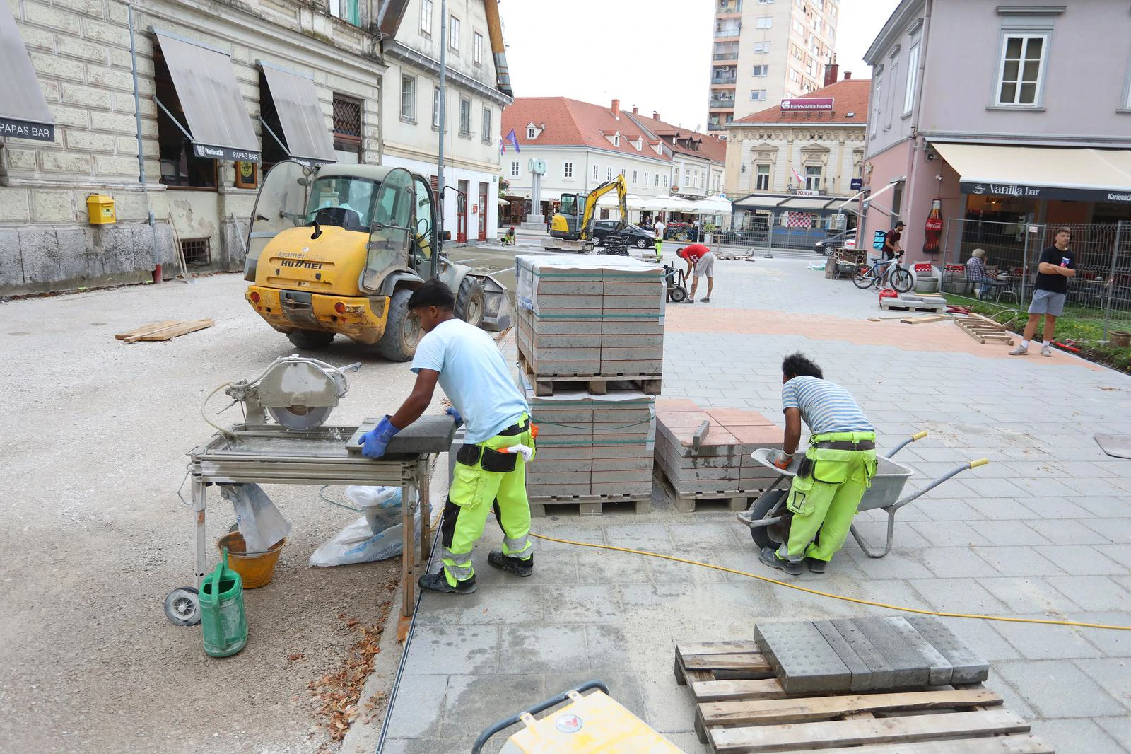 "Plava karta EU" ubuduće će važiti 48 mjeseci - HRT