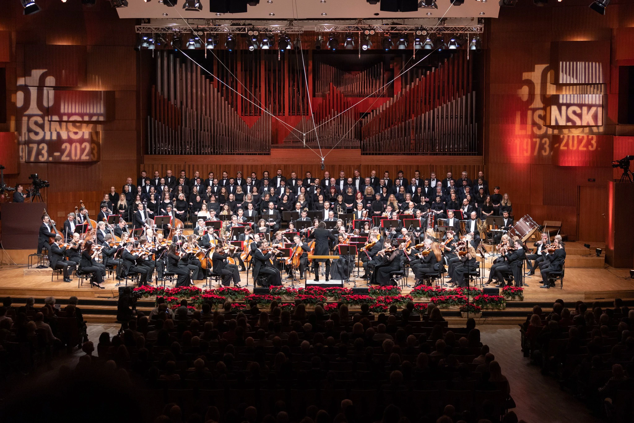 Zbor i Simfonijski orkestar HRT-a za 50. obljetnicu Dvorane Lisinski - HRT