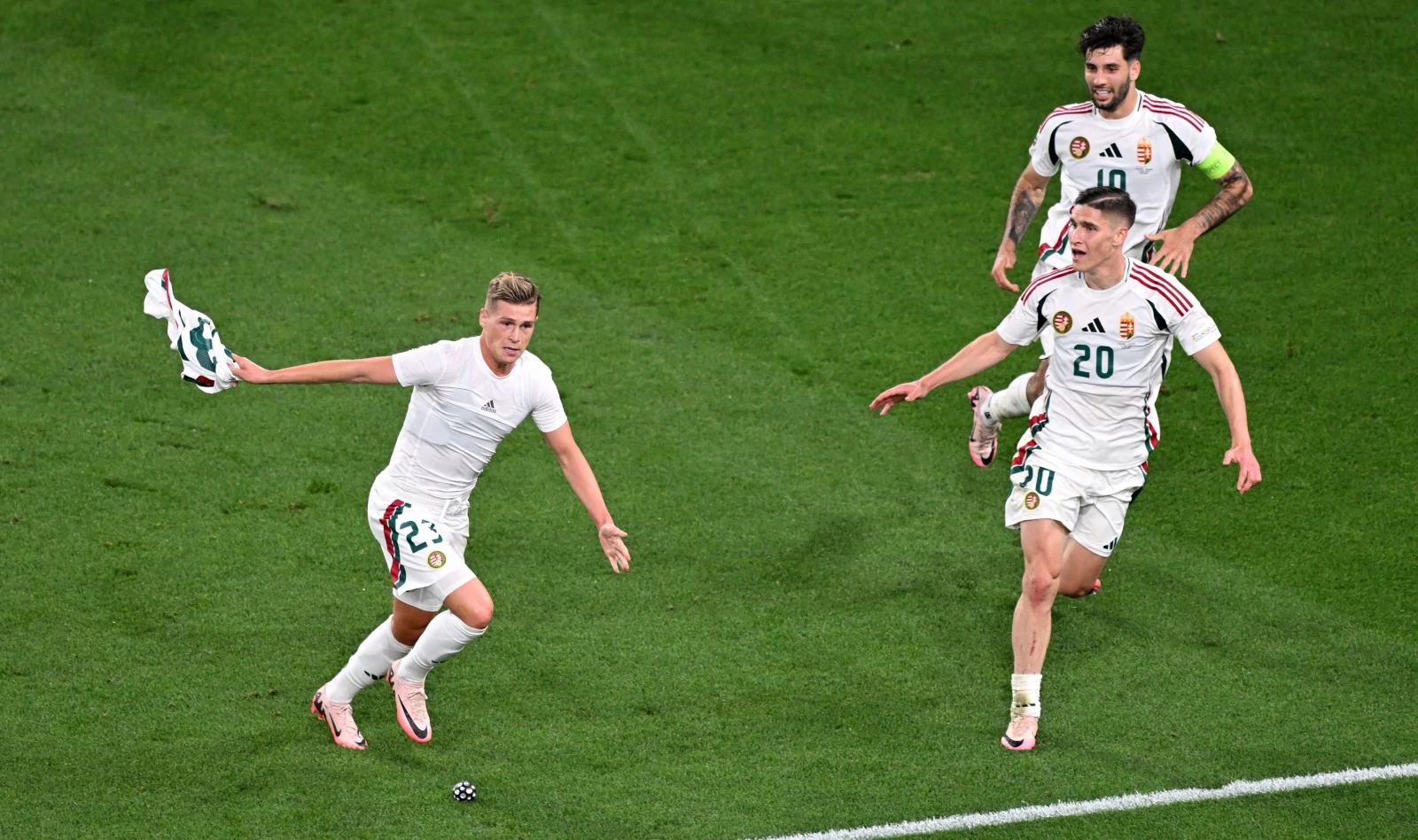 Mađari golom u 100. minuti pobijedili Škote - HRT