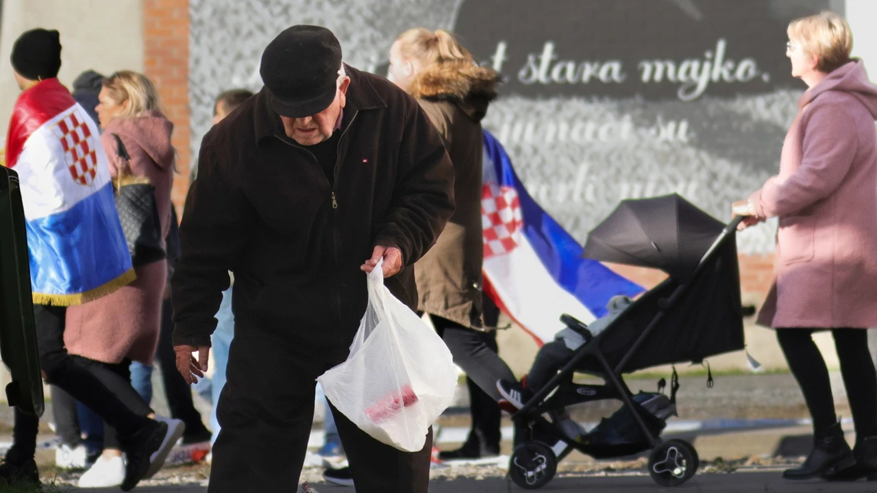 Graditelji iz pepela - HRT