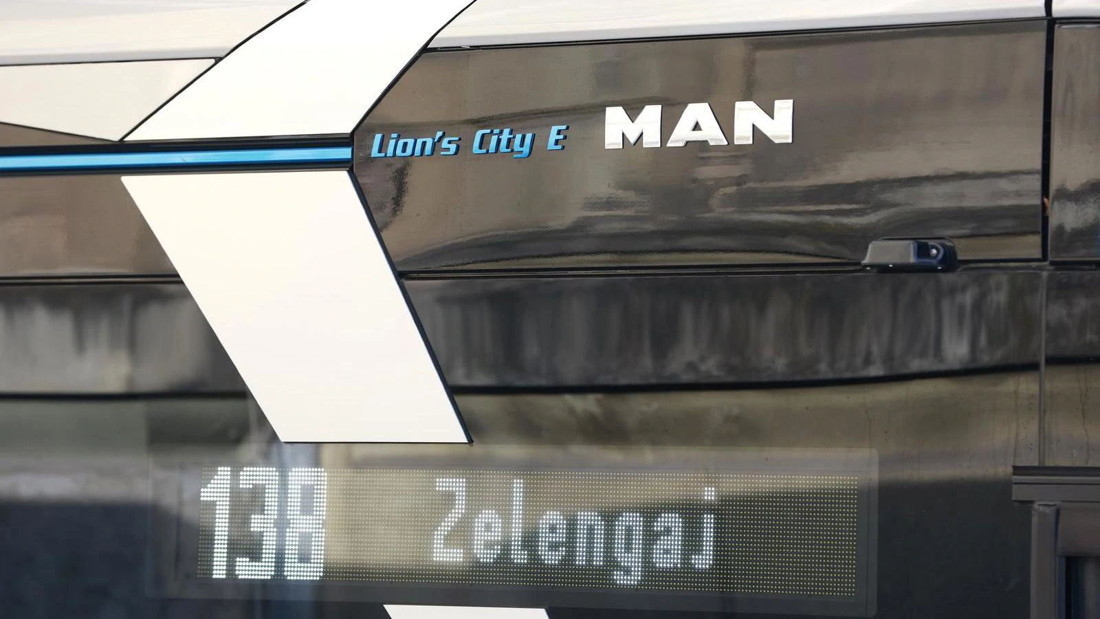 Zagreb uvodi prvi električni autobus u javni prijevoz - HRT