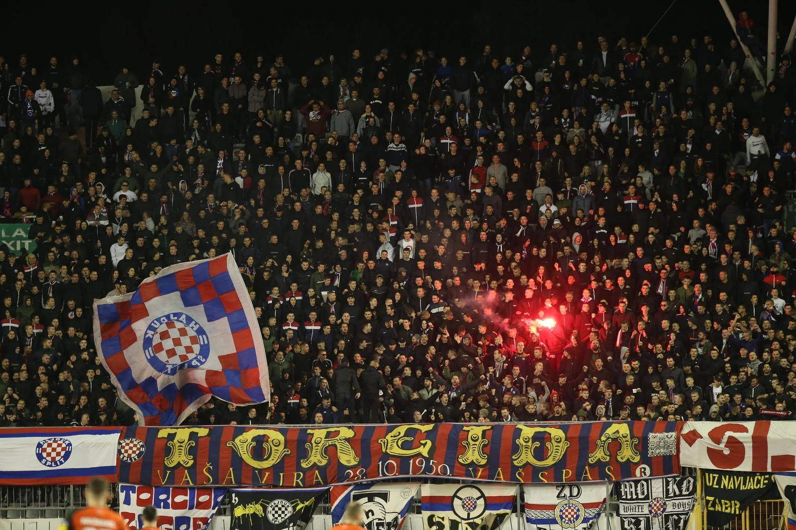 Hajduk u nekoliko sati rasprodao ulaznice za derbi s Dinamom - HRT