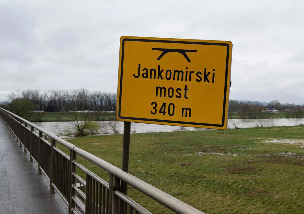 Etleboro.org - Majka koja je ispustila dijete u Savu dobila 15 godina ...