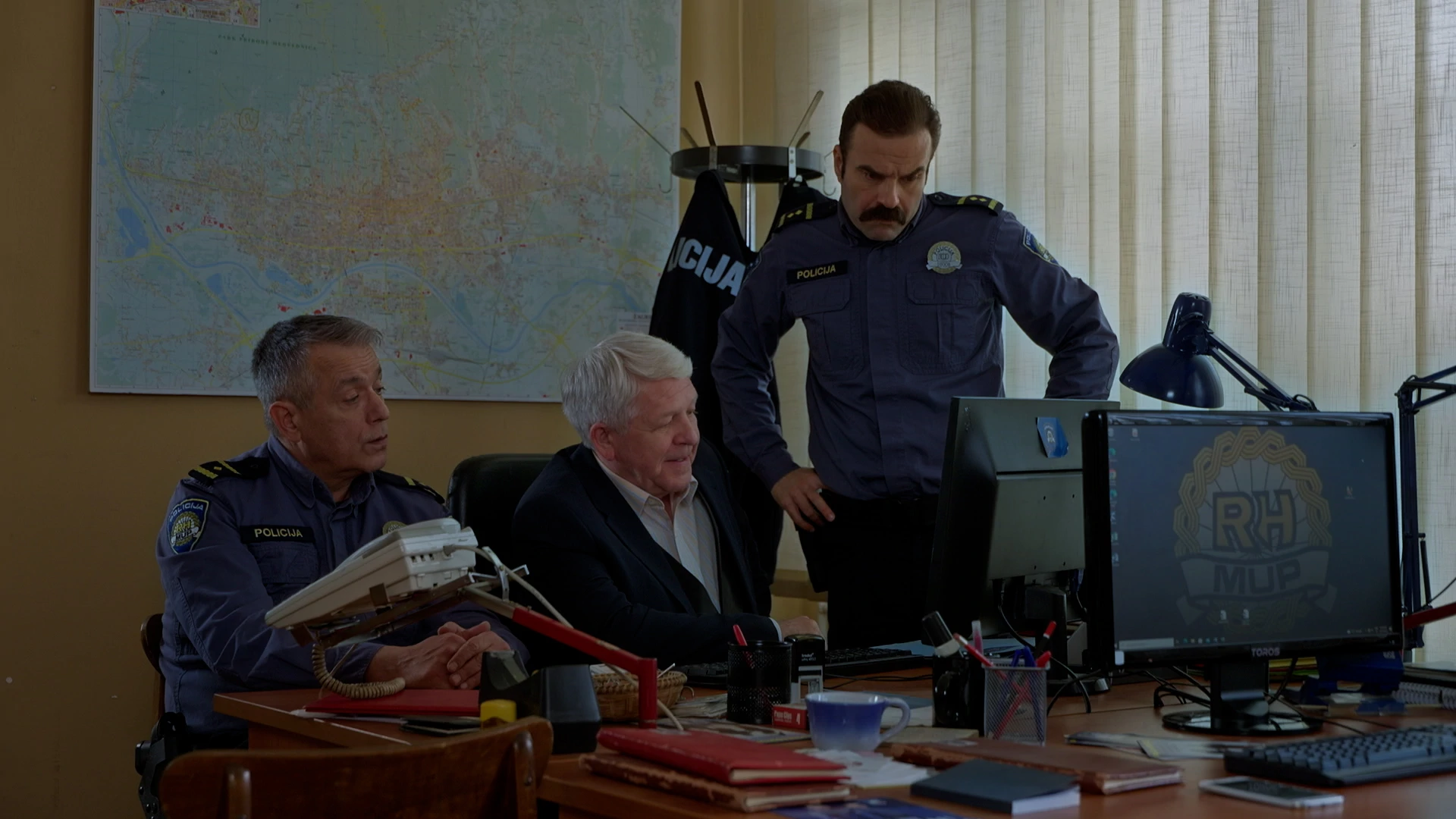 Oblak u službi zakona: Ljubavna lavina - HRT