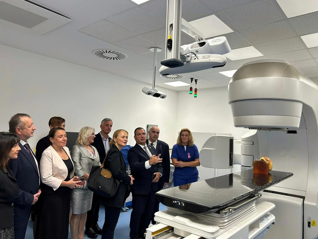Riječki KBC: proradio novi linearni akcelerator za učinkovitije liječenje karcinoma - HRT
