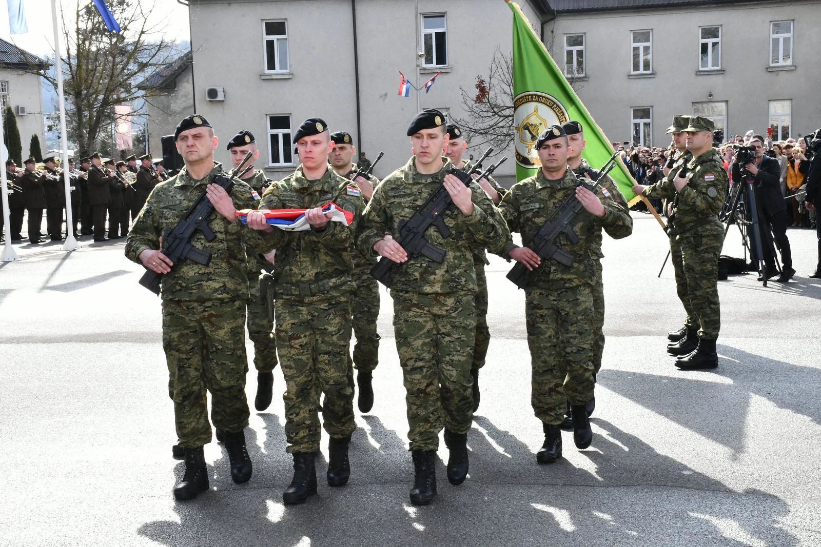 HRT: President speaks at swearing-in ceremony for army volunteers