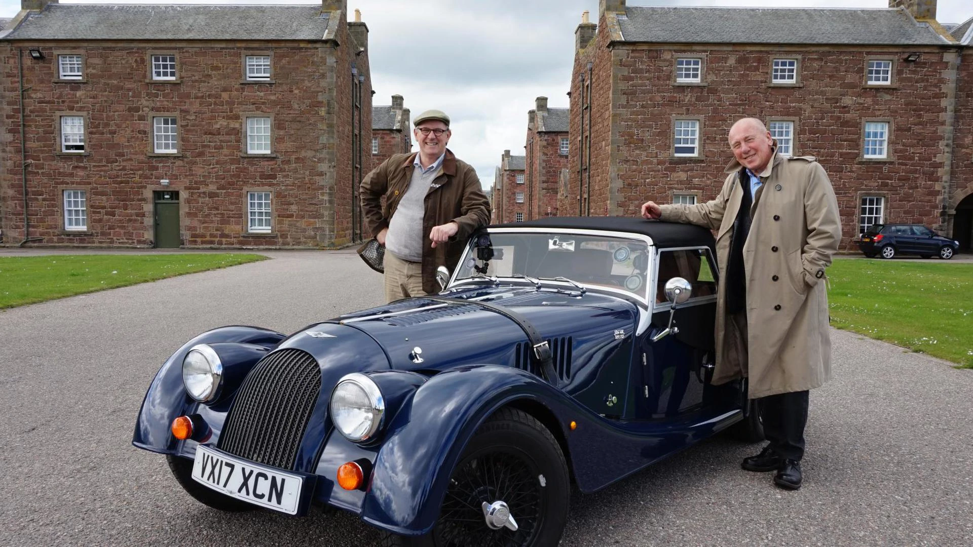 Christopher Timothy i Peter Davison oldtajmerom po Britaniji: Škotska - HRT