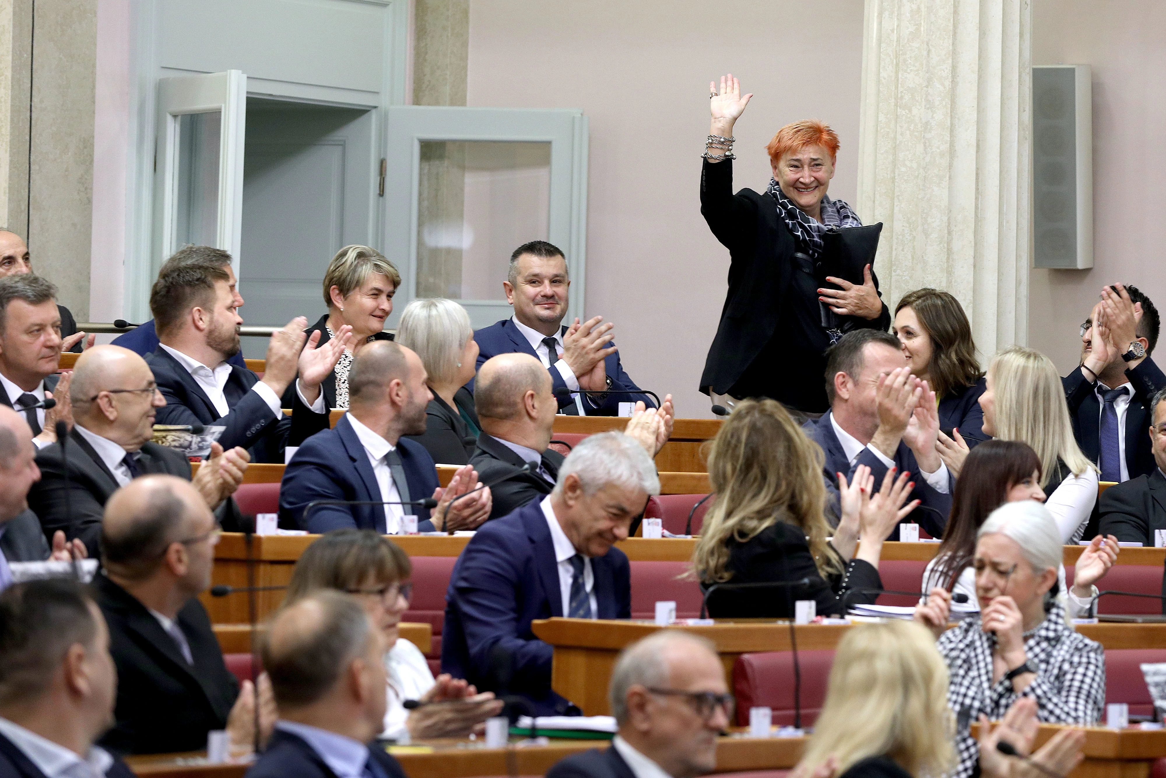 Sabor: Otišla Dreven Budinski, prisegnuo Gregurović - HRT