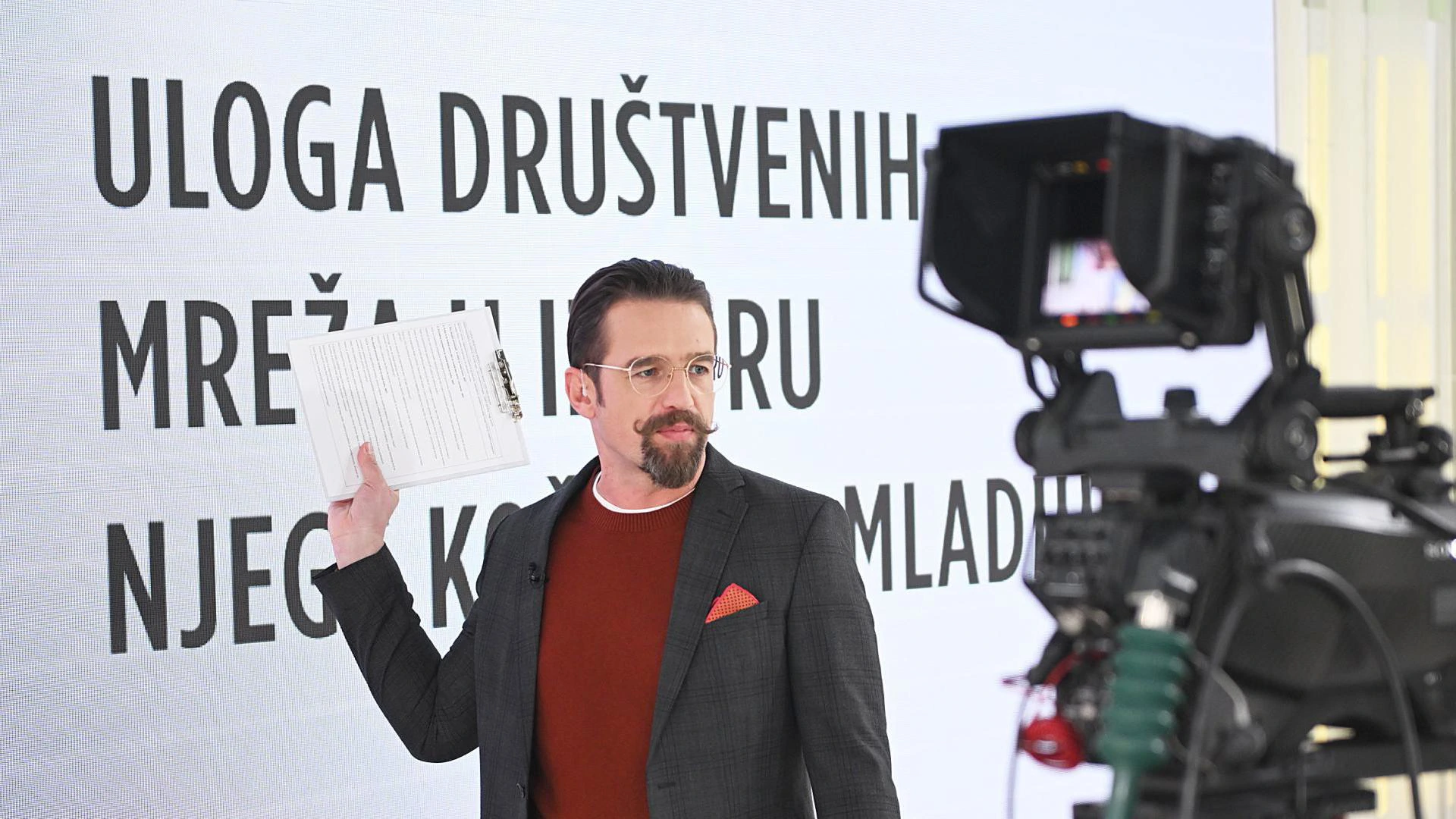 Dr. Beck: Uloga društvenih mreža u izboru njege kože kod mladih - HRT