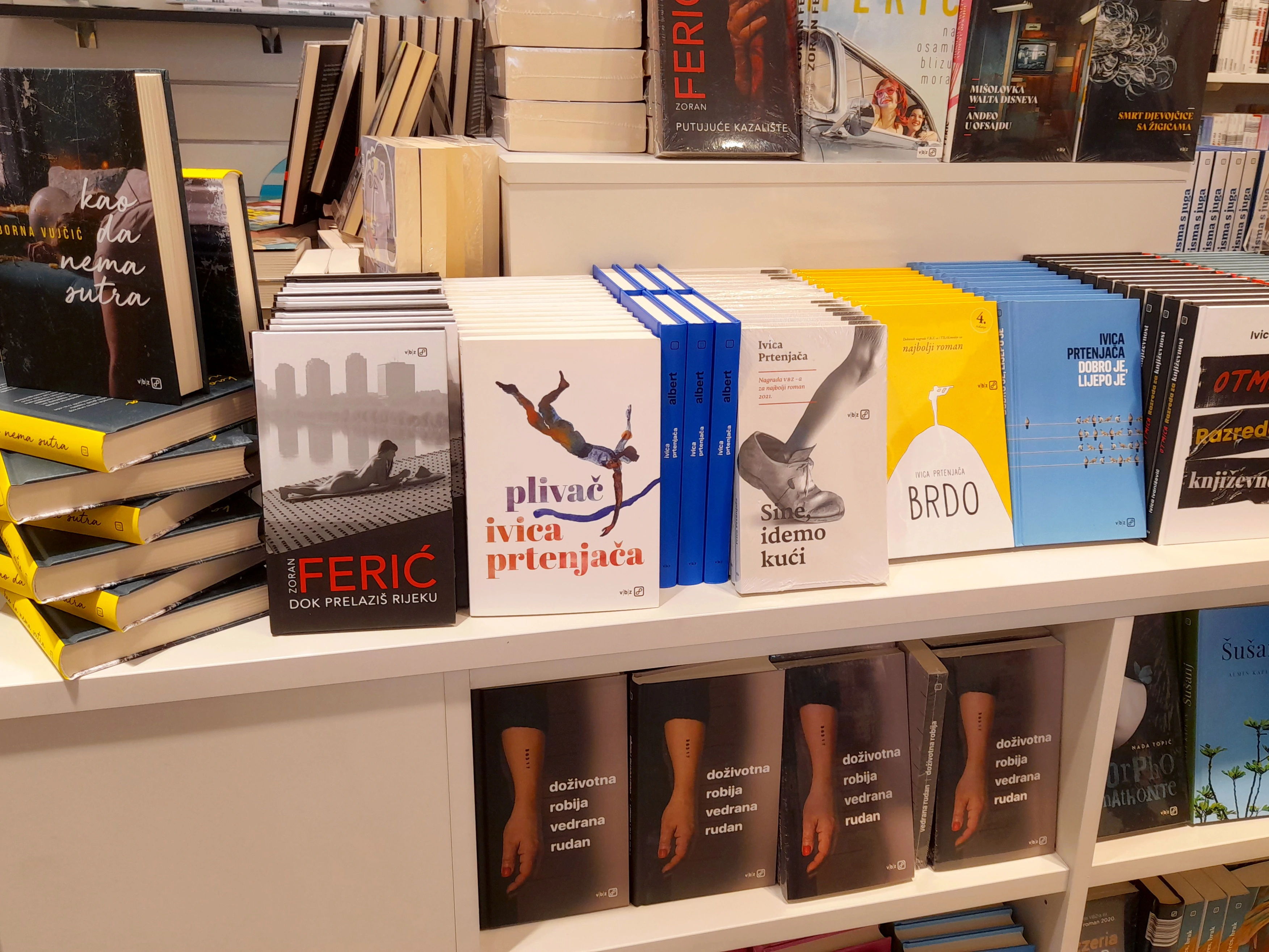 Rijeka: u centru grada svečano otvorena najveća knjižara u Hrvatskoj - HRT