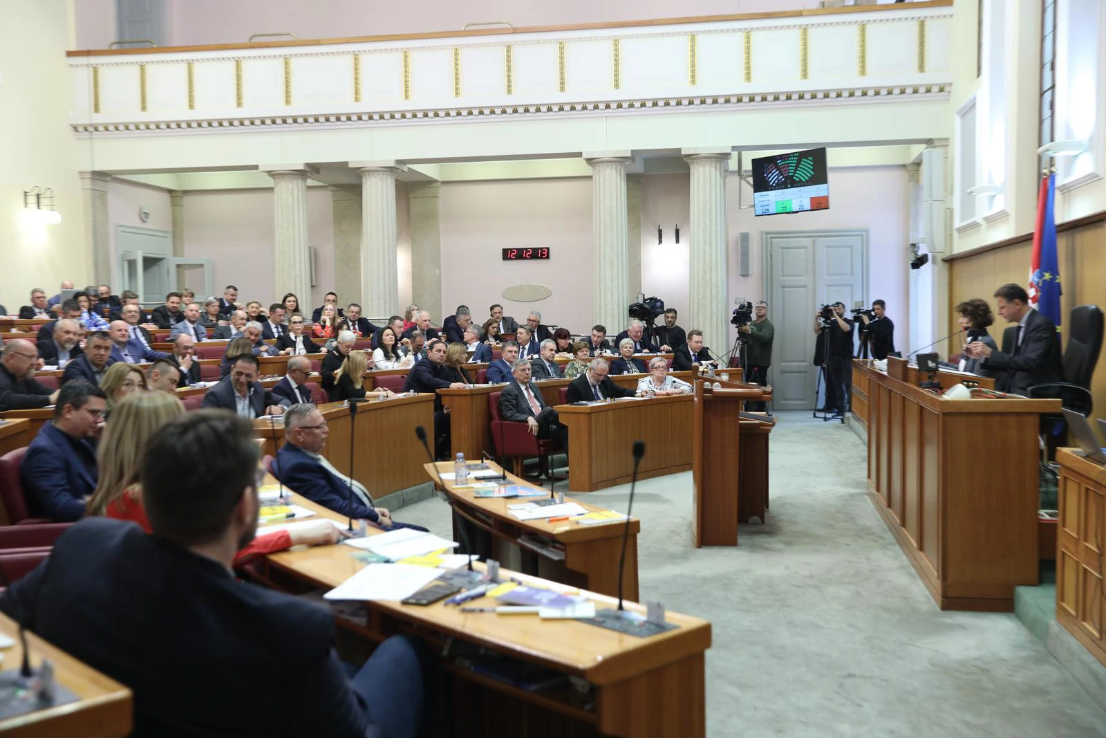 "Vrijeme za besplatno korištenje saborske govornice je sve kraće" - HRT