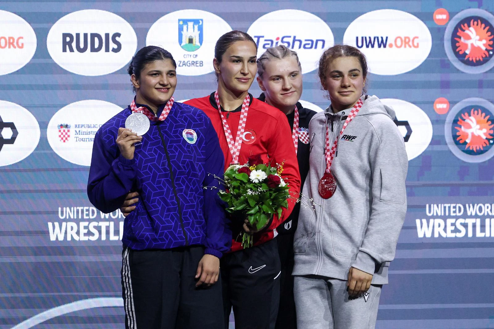 Vilk brončana na jakom turniru "Zagreb Open" - HRT