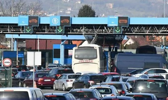 HRT: New border checks for non-Schengen citizens starting tomorrow