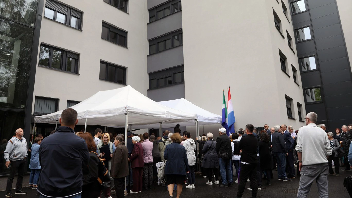 Ključeve novoga doma dobile su 144 obitelji u Sisku - HRT