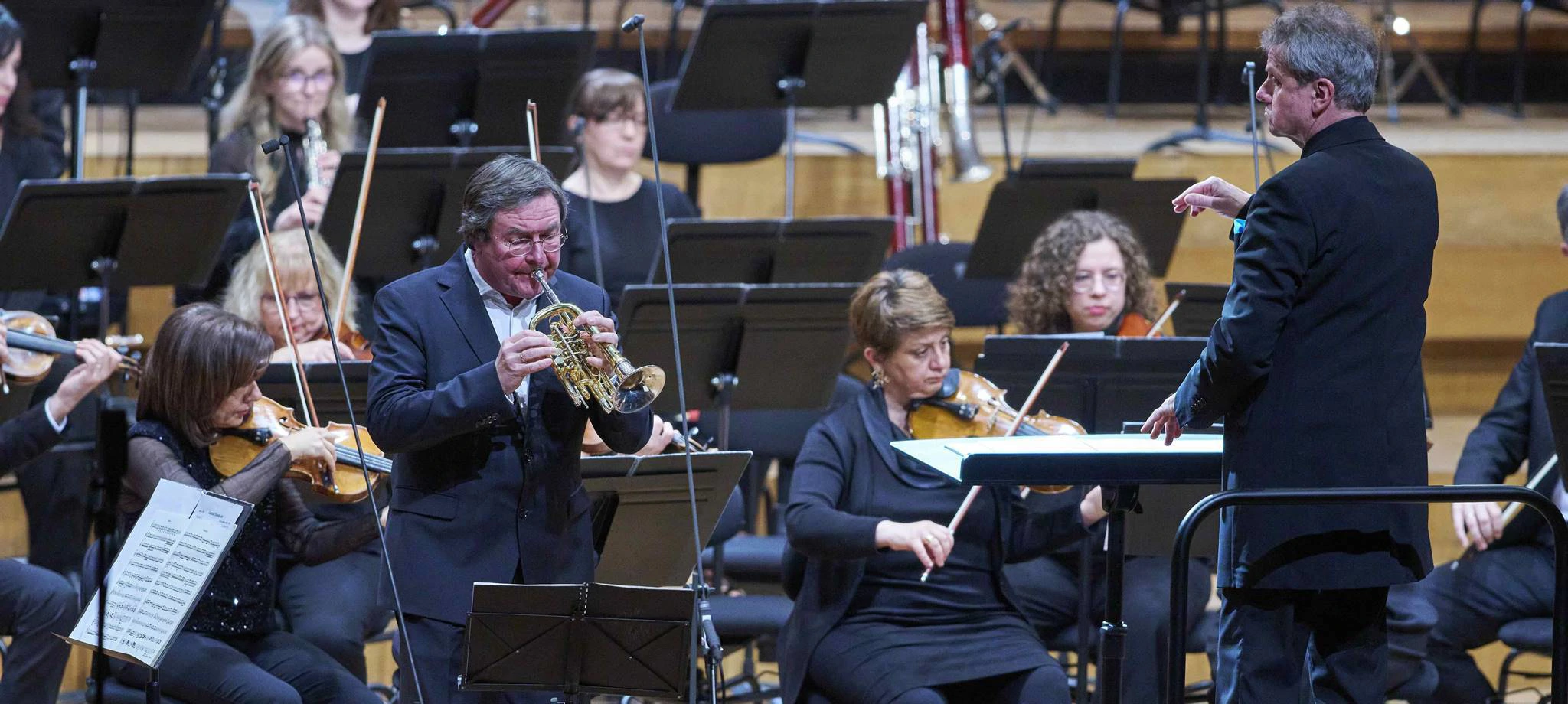 Matthias Höfs i Simfonijski orkestar HRT-a pod ravnanjem Aleksandra ...