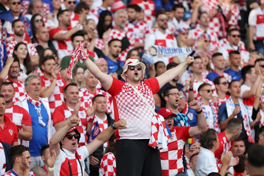 Hrvatski navijači u Dallasu uz glazbu i poseban program - HRT