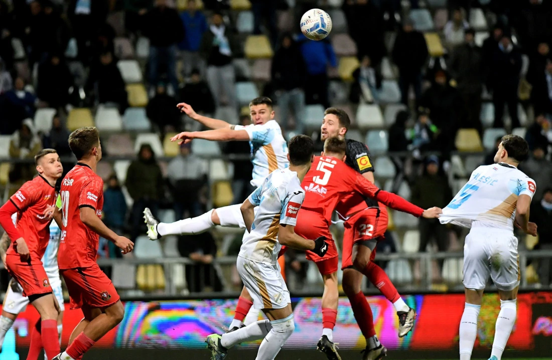 Rijeka s igračem manje do pobjede i vrha golom u 85. minuti! - HRT