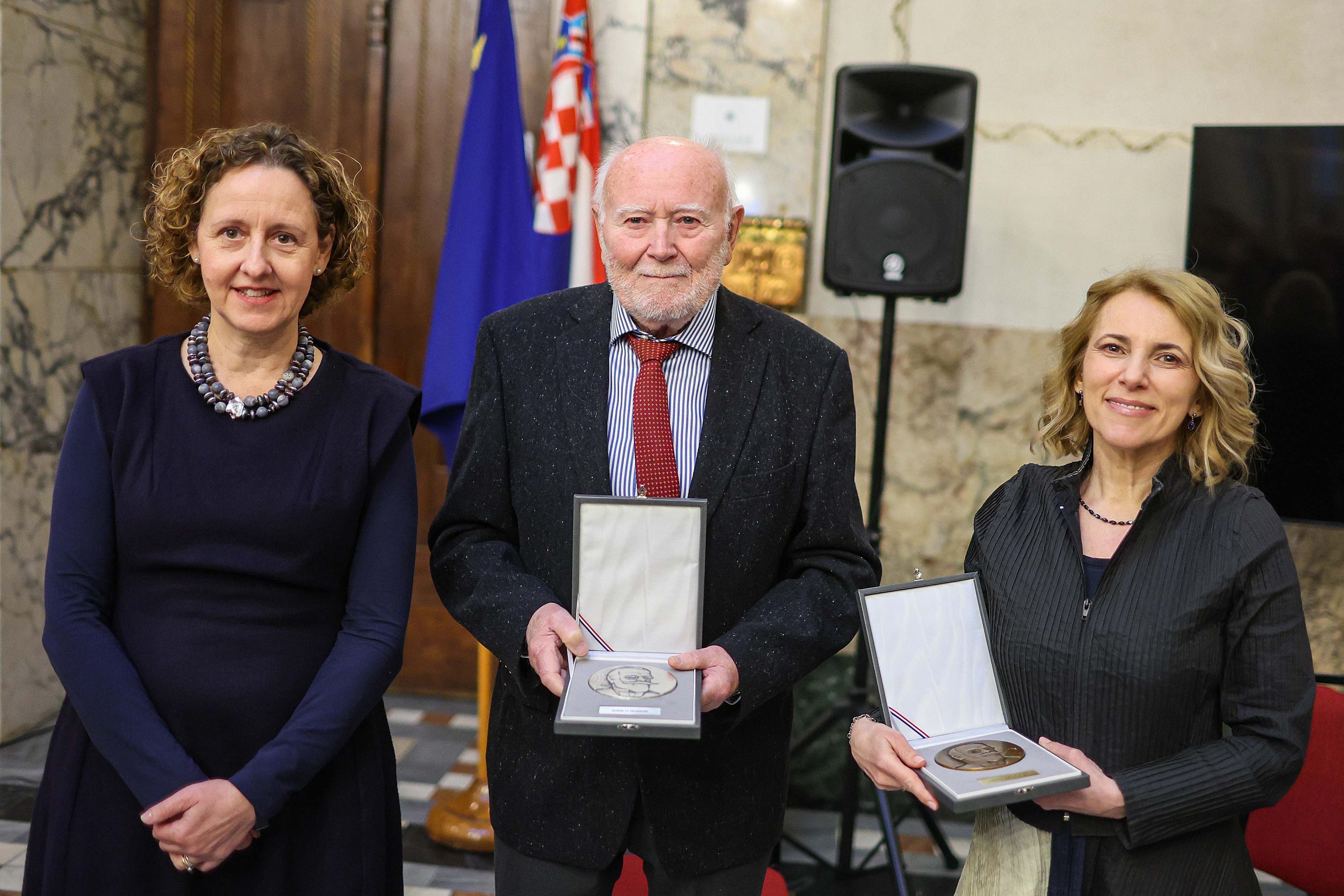 Nagrade "Iso Velikanović" uručene Karlu Budoru i Patriciji Horvat - HRT