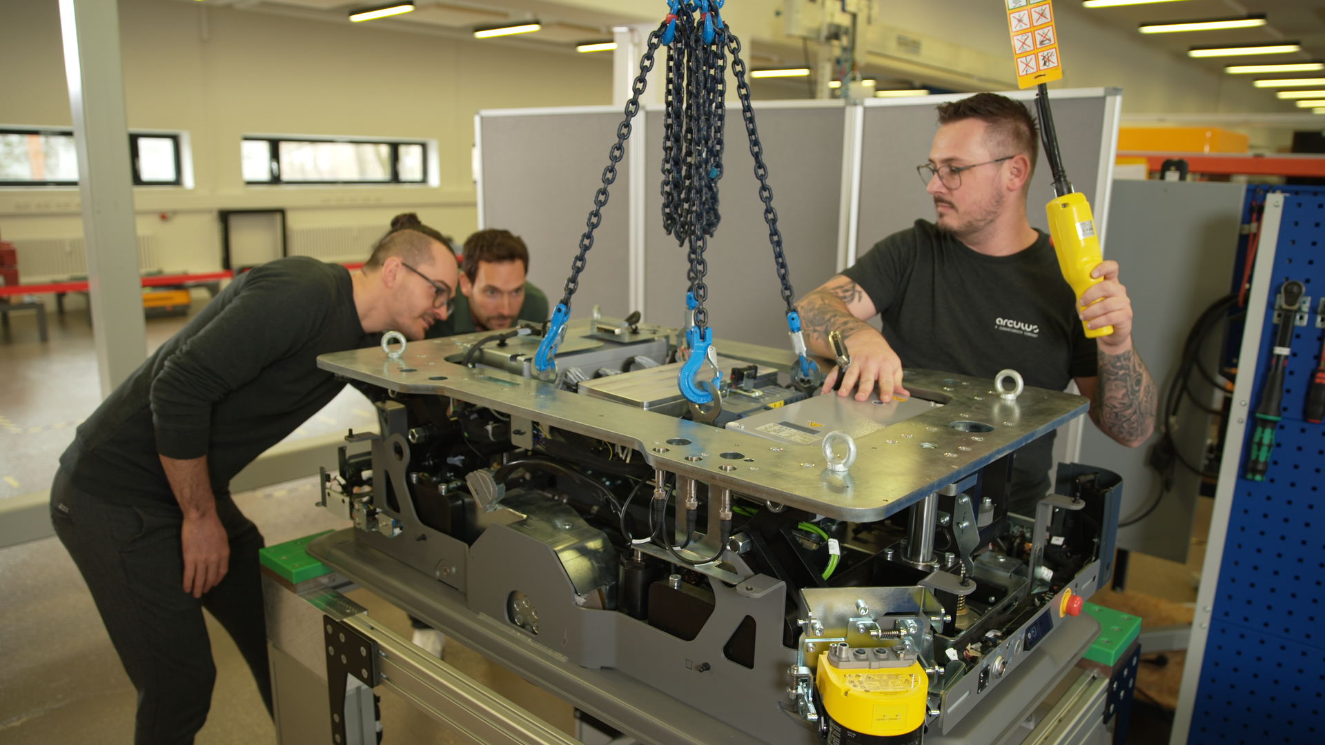 Roboti pod vodstvom umjetne inteligencije - Logistika budućnosti - HRT