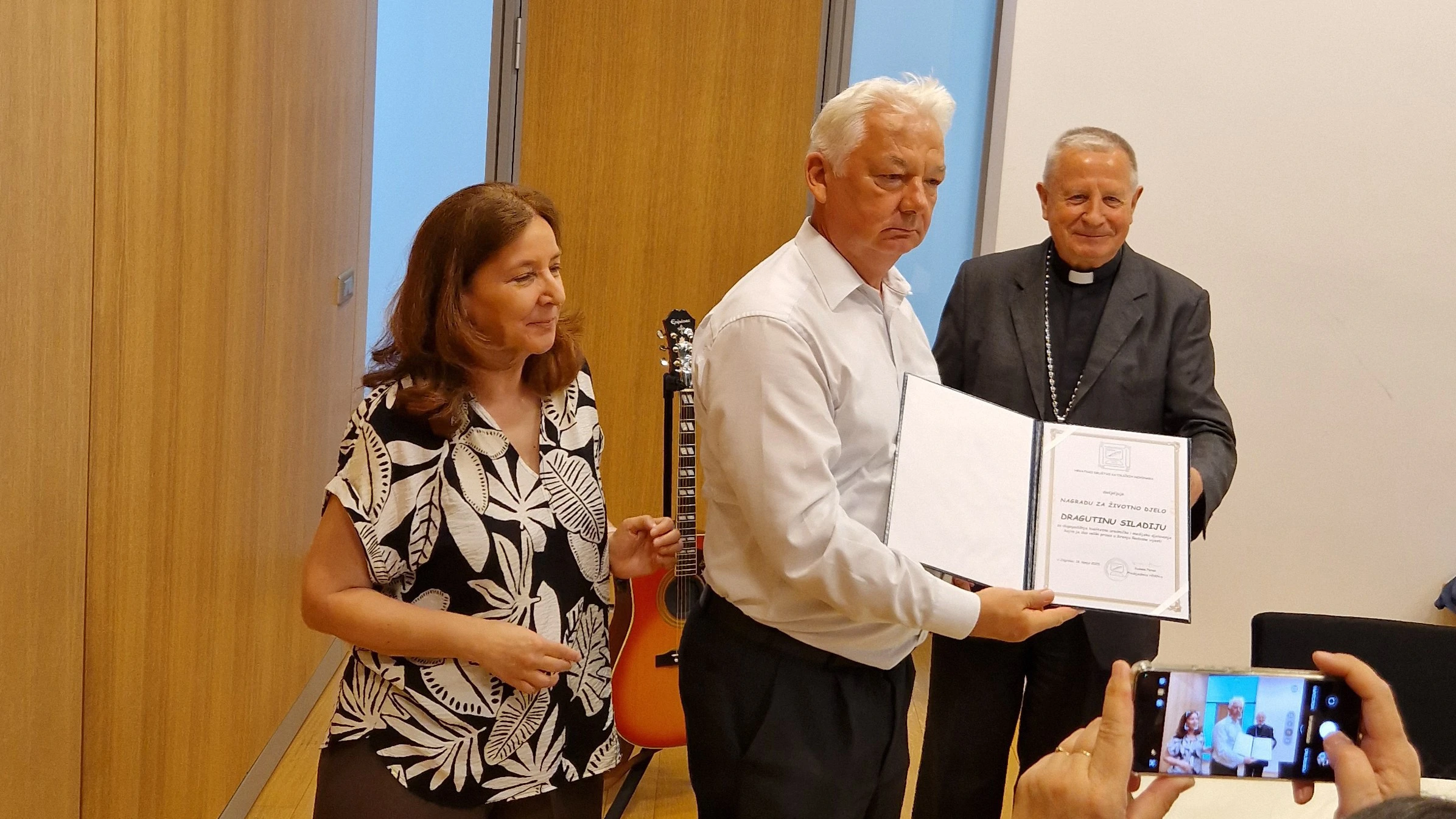 Urednik prijenosa misa Dragutin Siladi dobitnik nagrade za životno ...