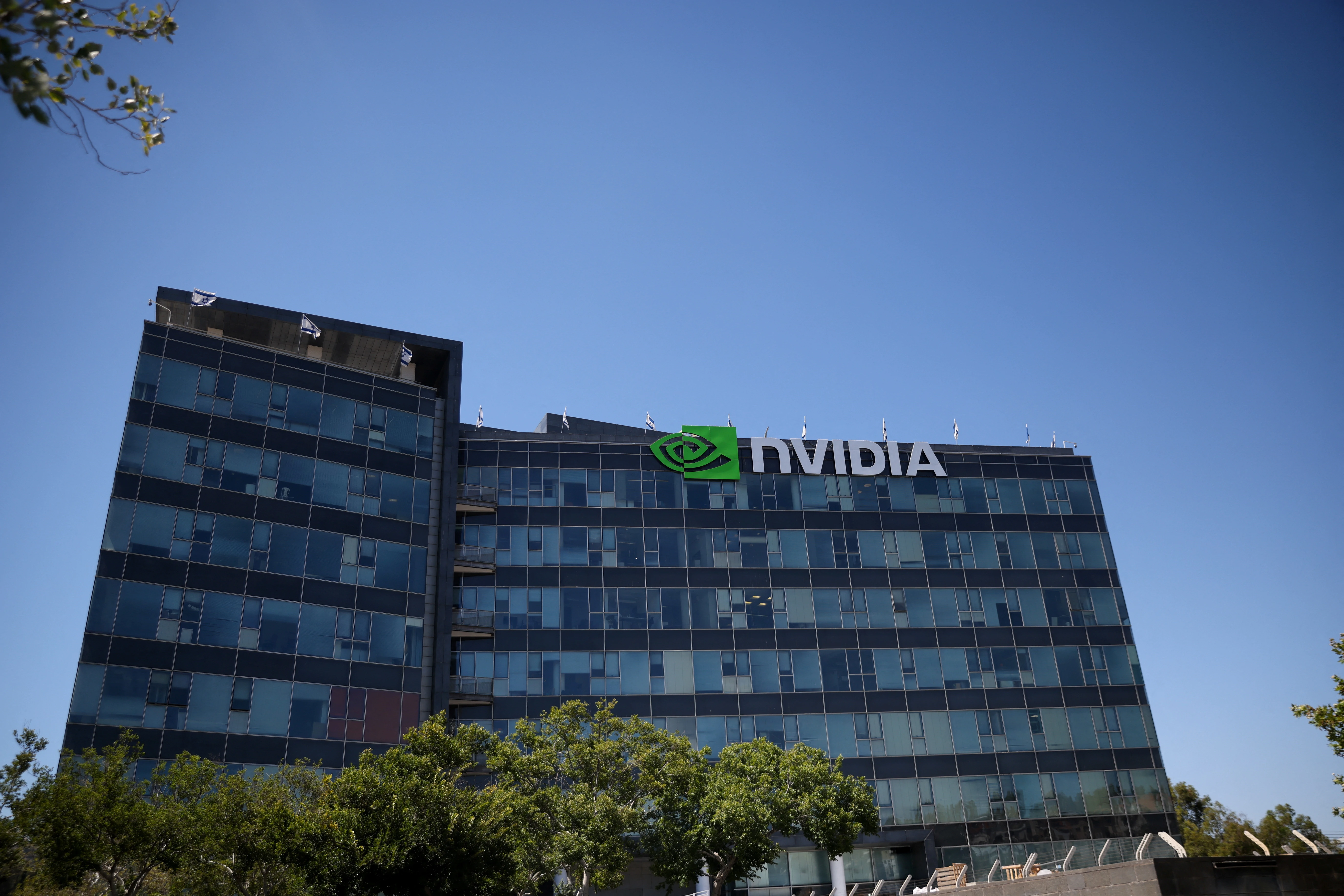 Nvidia se vraća na kinesko tržište nakon sastanka s Trumpom - HRT