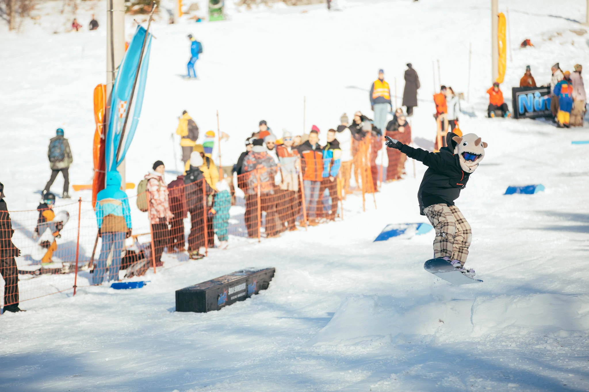 Karnevalski snowboard spektakl stiže na Platak - HRT