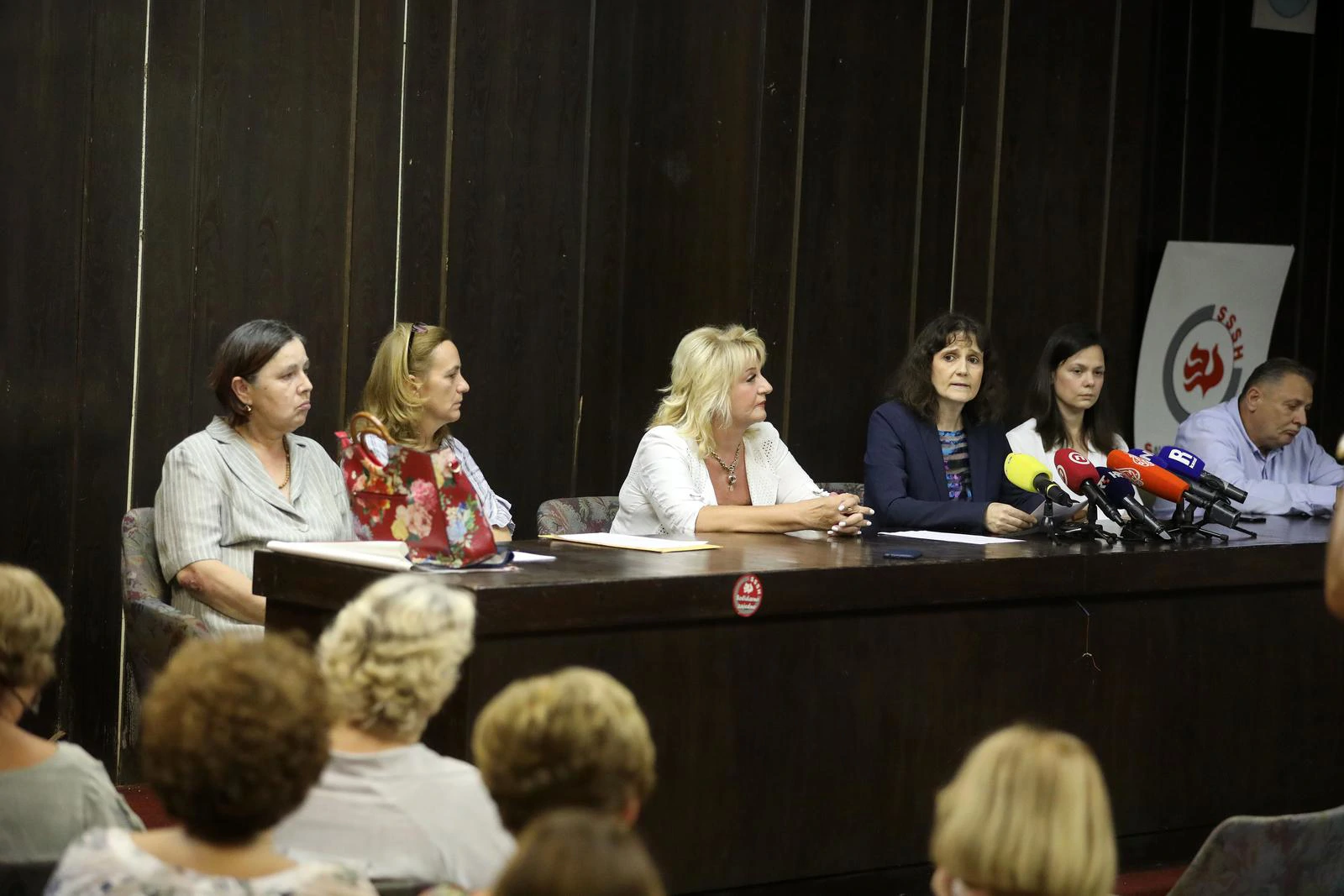 Nastavlja se mučna priča o otkazima trima djelatnicama KBC-a Rijeka - HRT