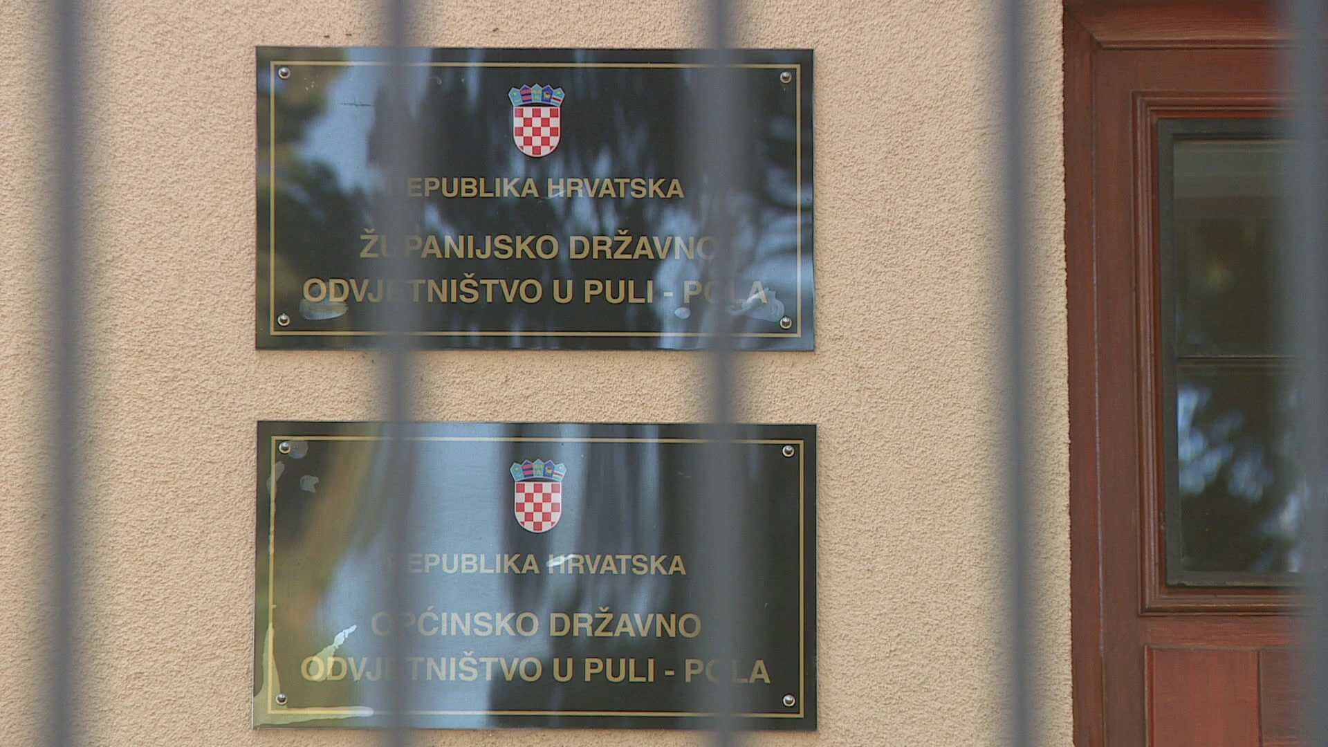 Podignuta optužnica protiv majke koja je ostavila djecu - HRT