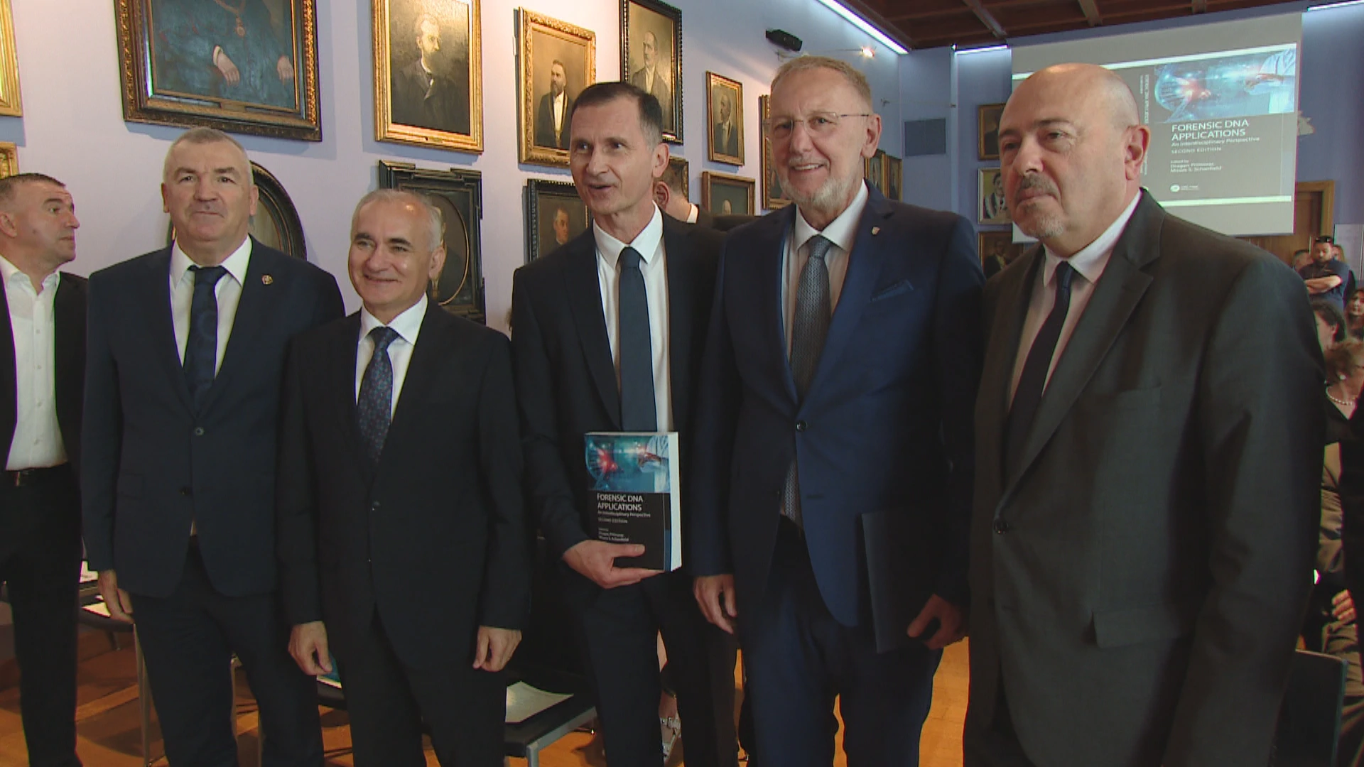 Predstavljena knjiga "Forenzična analiza DNA - Interdisciplinarni ...