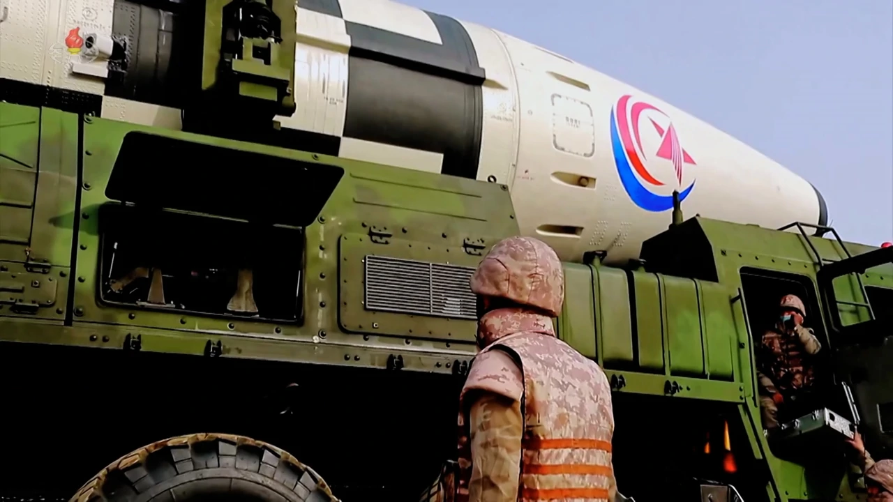 Dinastija Kim, obiteljski posao: Nuklearna ucjena - HRT