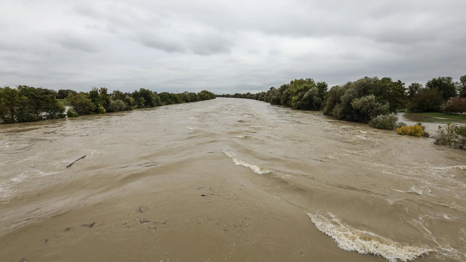 Vodostaji Save i Kupe na vrhuncu; Hrvatske vode: Nema opasnosti - HRT