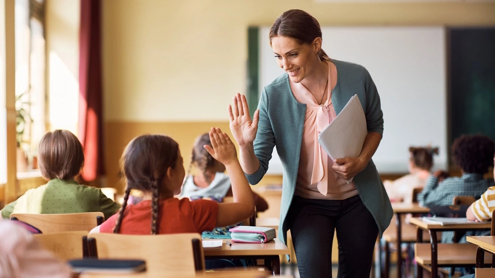 MZOM: Svaki zaposlenik škole, fakulteta i instituta dobit će 300 eura ...