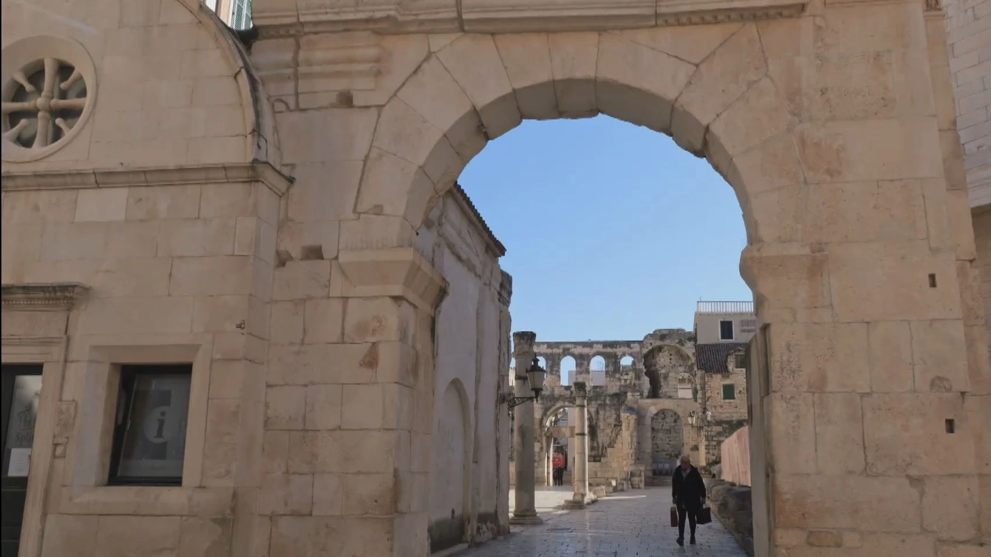 Labirint: "Moj san - moj stan" - HRT