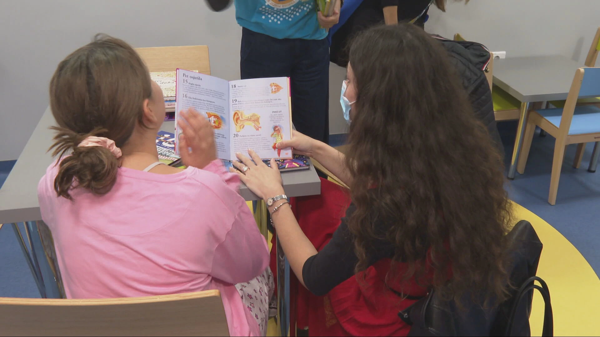 Bolnička škola KBC-a Rijeka: 80 godina uz male pacijente - HRT