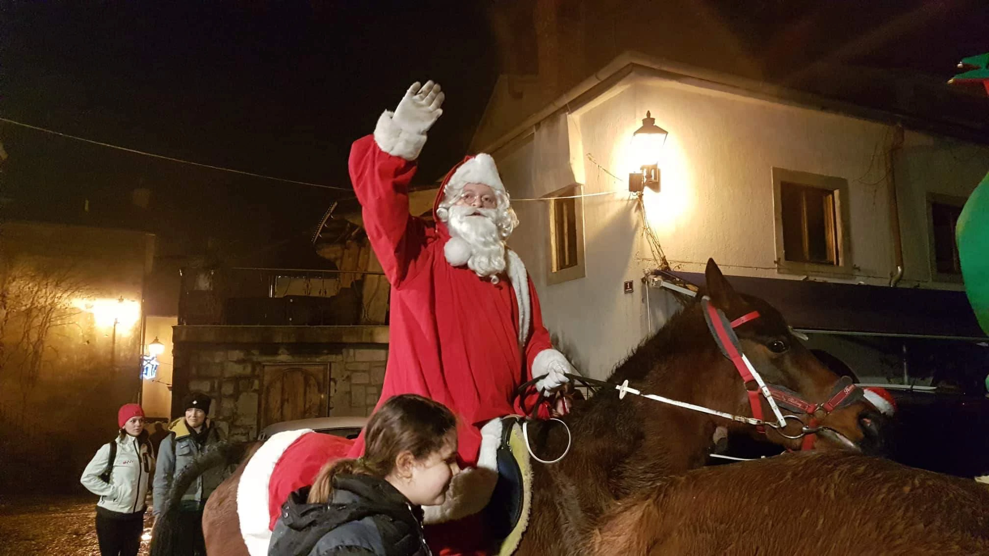 Kastav će i ove godine ispratiti Djeda Mraza na Sjeverni pol - HRT