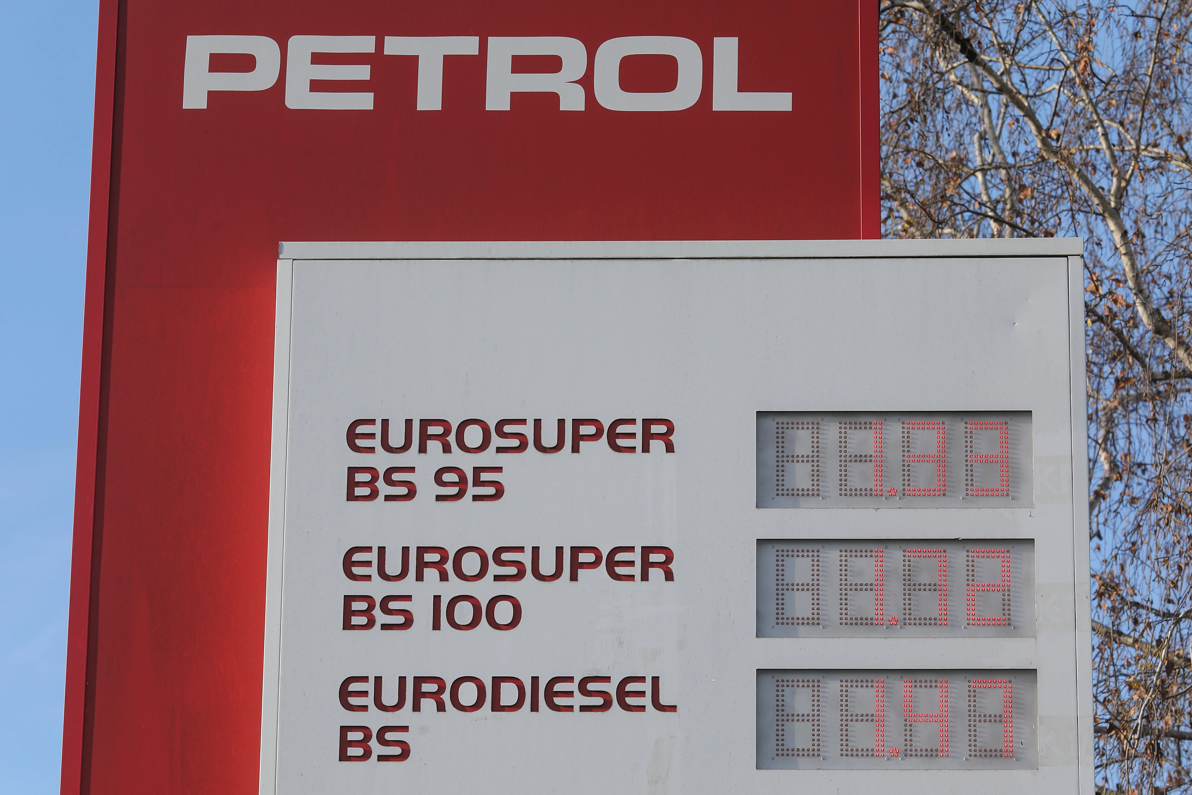 Zbog regulacije cijene energenata Petrol od RH traži 56 milijuna eura - HRT
