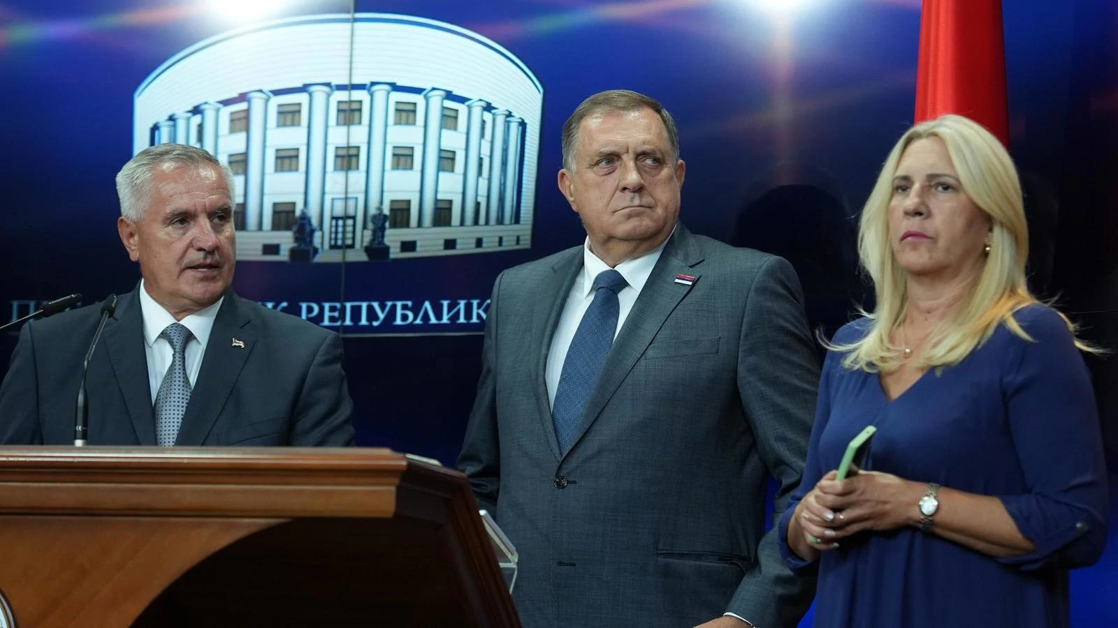 BiH: RS planira referendum, a SIP izbore, prijeti bezakonje - HRT