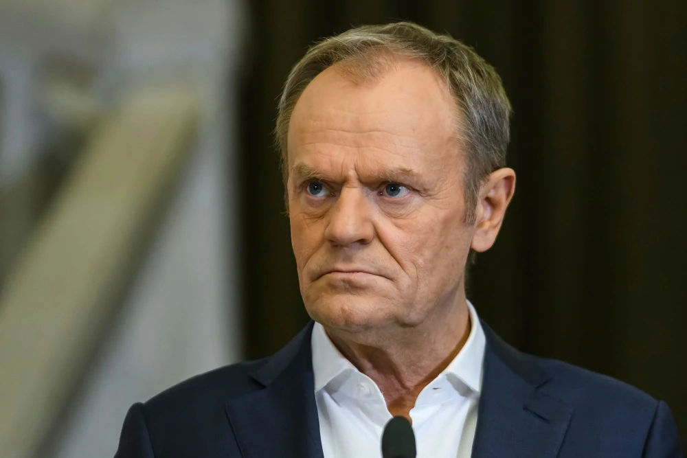 Poljski premijer Tusk: Prisustvovanje vojnoj paradi u Moskvi je ...