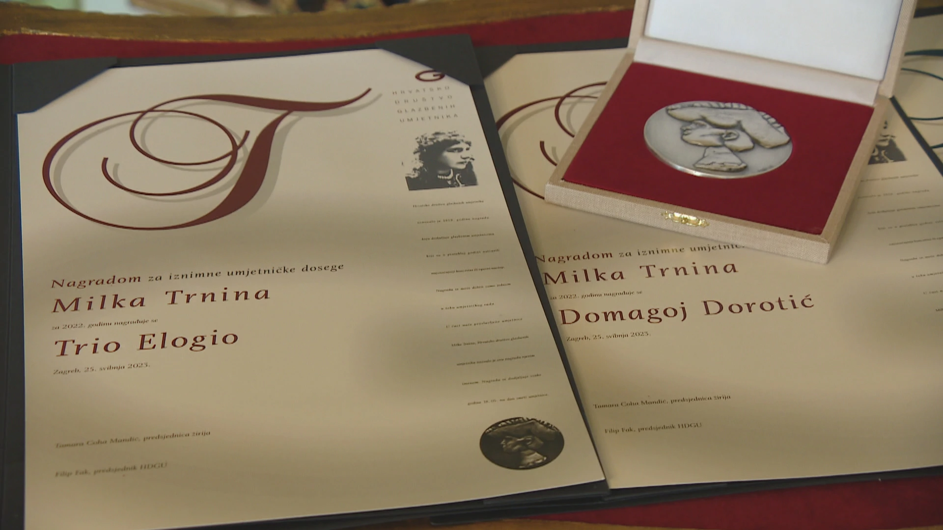 Domagoj Dorotić i Trio ELOGIO dobitnici nagrade "Milka Trnina" - HRT